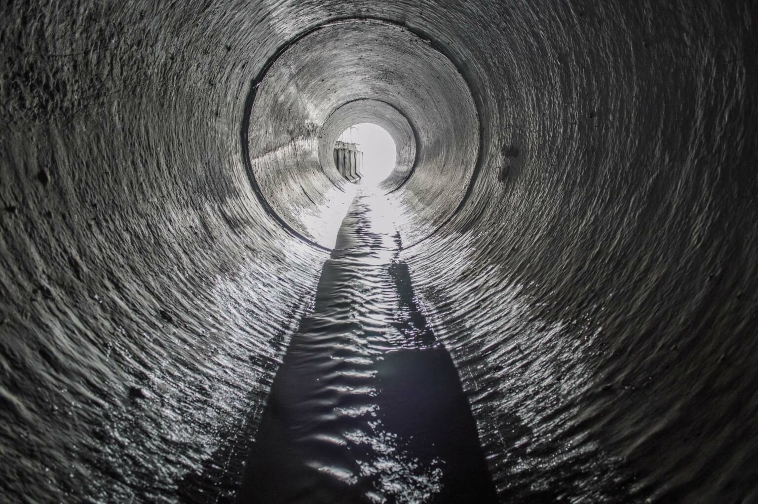 Concrete sewer maintenance hole inspection system - Smartcrete