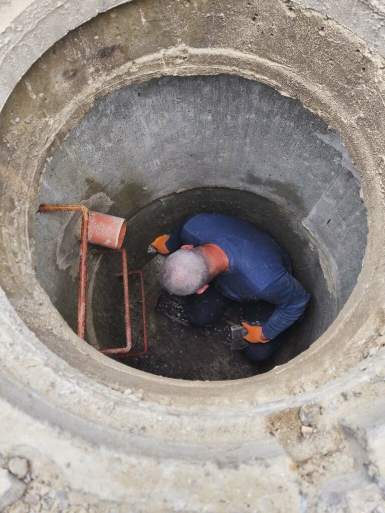 Concrete sewer maintenance hole inspection system - Smartcrete